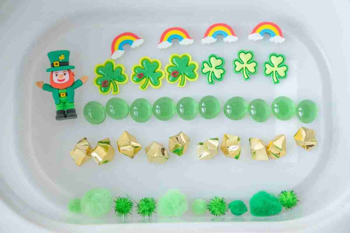 Leprechaun Sensory Bin | Sensory-N-Stuff