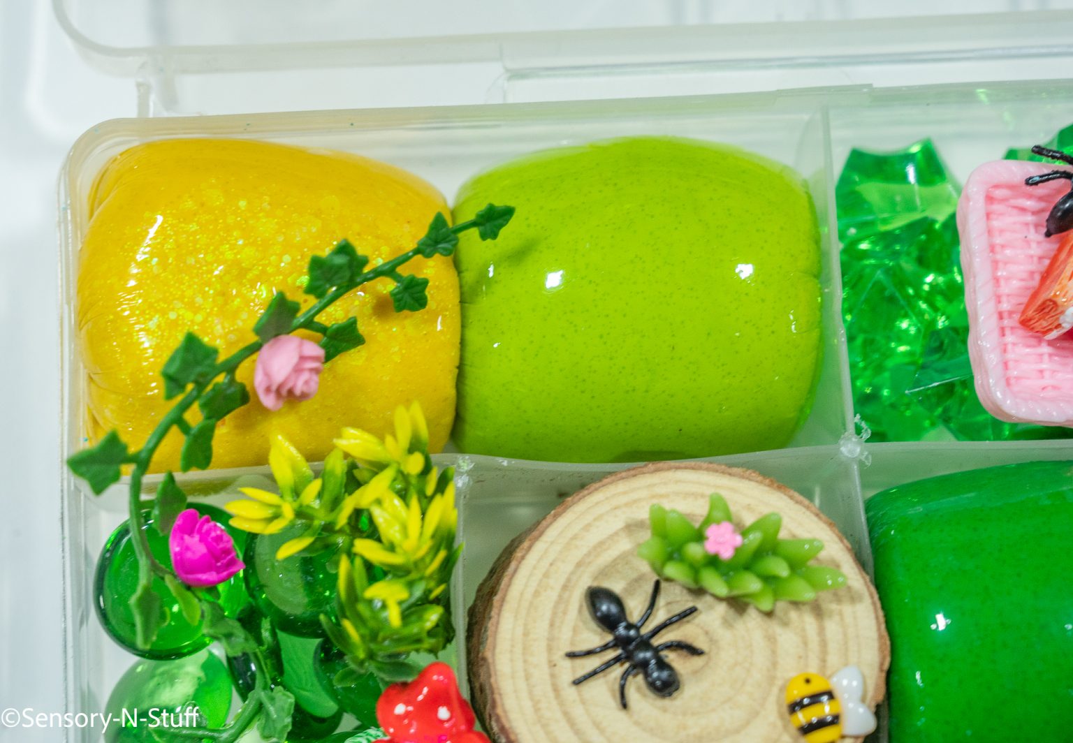 Deluxe Picnic - Spring Playdough Kit | Sensory-N-Stuff