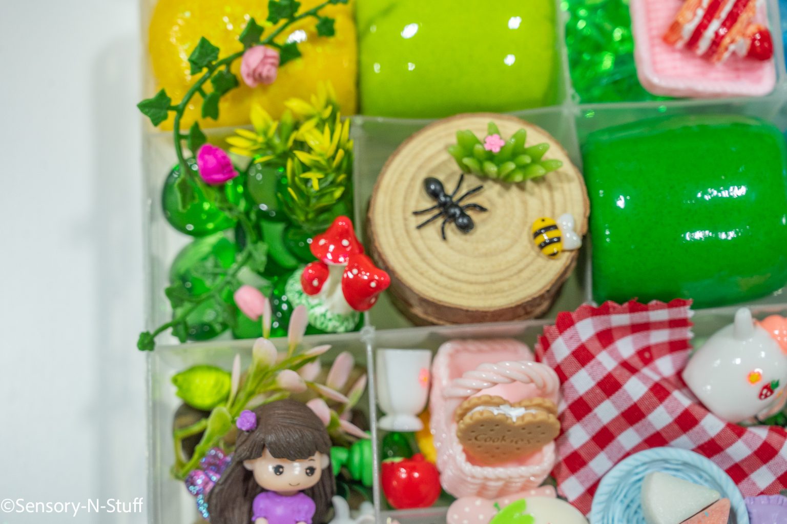 Deluxe Picnic Playdough Kit | Sensory-N-Stuff